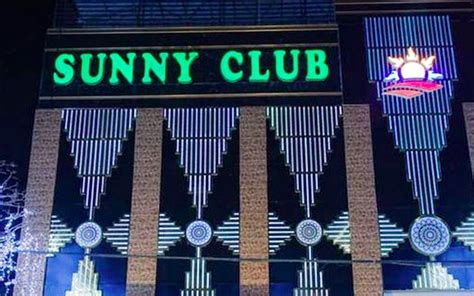 Điều tra clip thác loạn tại quán karaoke Sunny gặp khó đình chỉ 2 cán