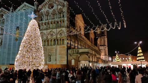Ferrara Non Teme Sprechi 100 Chilometri Di Luminarie Per Natale DIRE It
