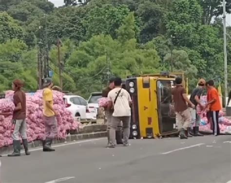 Kecelakaan Truk Di Palembang Hari Ini Homecare24
