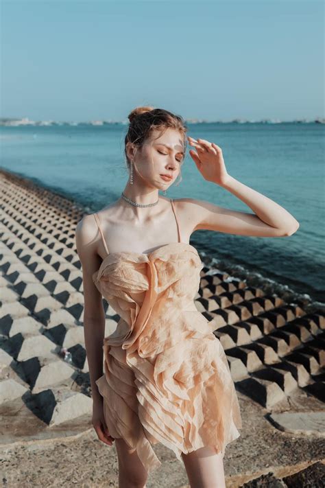 Arina Ovchinnikova For Catalogue Vietnam Elite Stars Model