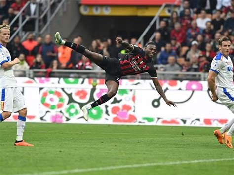 Serie A Le Pagelle Di Milan Lecce Leao Ancora Mattatore Bene