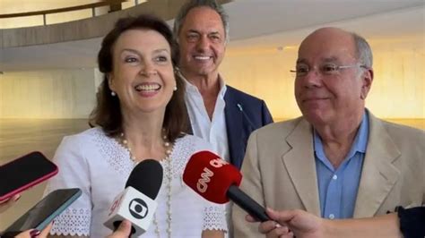 Diana Mondino confirmó que Daniel Scioli seguirá en la Embajada en