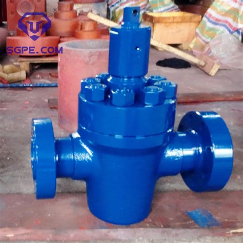 Polished API 6A Expanding Gate Valve For Oil Drilling Applications