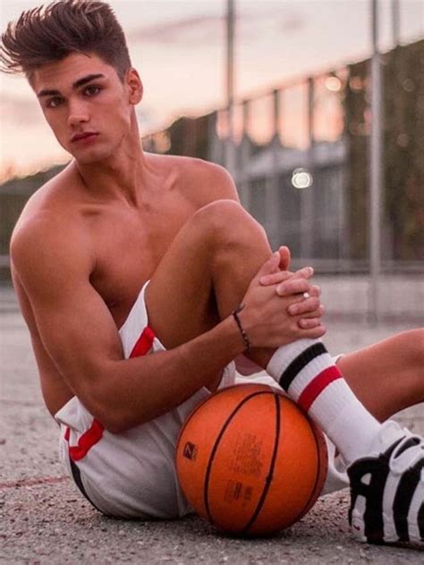 Pingl Sur Twinks