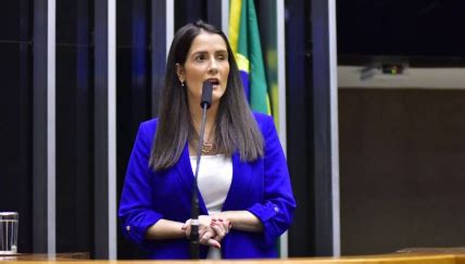 Deputada federal Amália Barros morre aos 39 anos PHD News