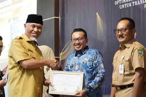 Satu Satunya Daerah Yang Menerima Penghargaan Djpb Bupati Tanah