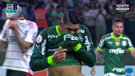 Vídeo Confusão fora do estádio faz Palmeiras x Flamengo ser paralisado