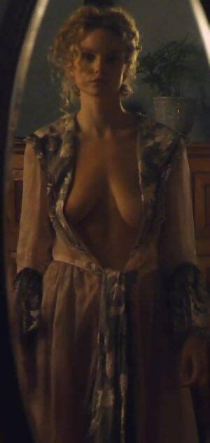 Joanna Vanderham S Full Frontal Plot In Warrior