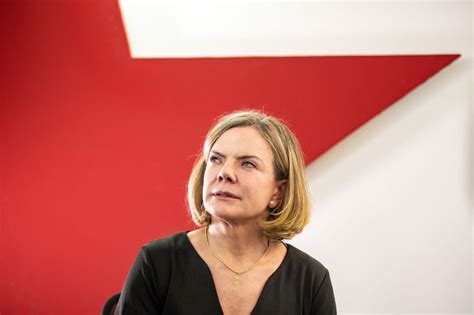 Gleisi sai em defesa de Glauber Braga e critica processo de cassação