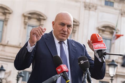 Crosetto Ministro Della Difesa Giornalisti Ed Editori Comprendono