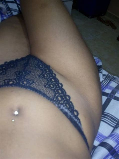 Verônica ninfetinha paulista exibida tirou fotos peladinha mostrando os