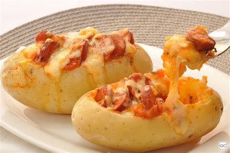 Batata recheada 11 receitas que você precisa provar Guia da Cozinha