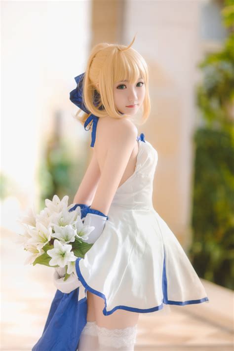 Cosplay nàng Saber xinh đẹp dễ thương đốn tim game thủ Việt