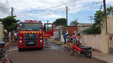 Princípio de incêndio em residência movimenta Bombeiros em Campo Mourão