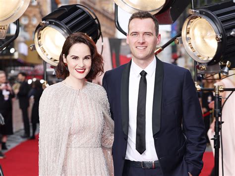 Downton Abbey Star Michelle Dockery Marries Jasper Waller Bridge In