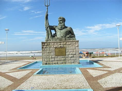 Estatua De Iemanja Praia Grande
