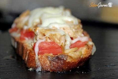 Tosta templada de atún y queso SaborGourmet