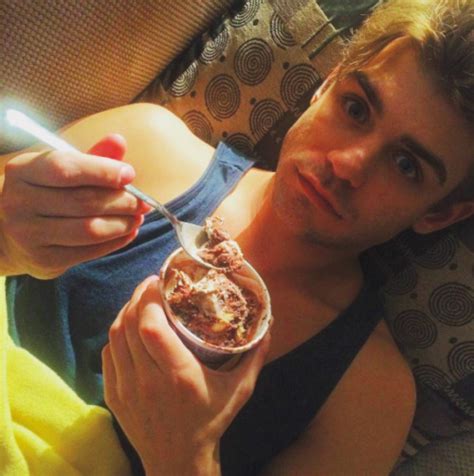 Thumbs Pro El Mago De Guapos Tumblr Post 140949449258