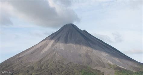 Excursión de un día al Volcán Arenal y aguas termales Únase a la
