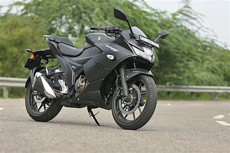 Best Sports Bikes Under Lakh In India Geeky Soumya
