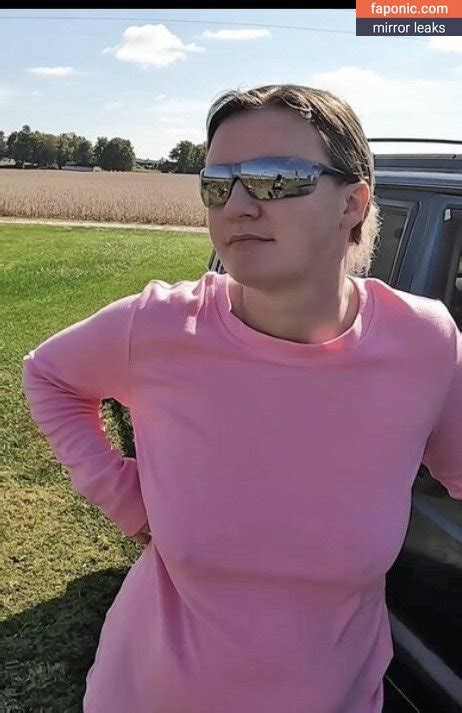 L M Country Living Aka L M Countryliving Aka U Nude Leaks