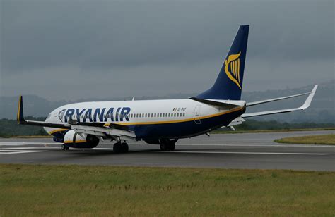 EI DCY Boeing 737 8AS Ryanair Bristol Lulsgate Arriving Flickr