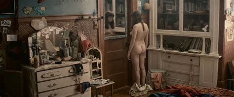 Bel Powley Nude Pics Page 1