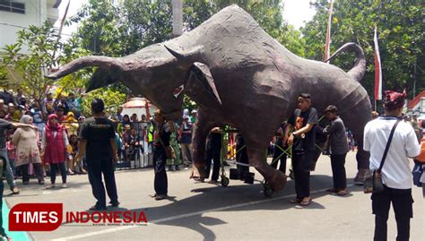 Pawai Budaya Meriahkan Hari Jadi Bojonegoro Times Indonesia