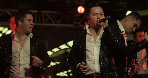 Banda Los Recoditos anuncia el nombre de su nuevo sencillo Shows Qué