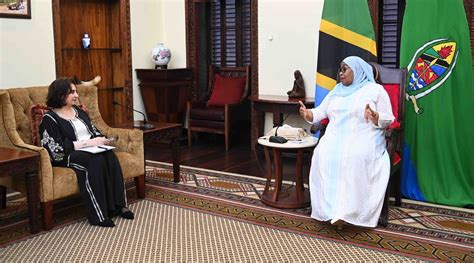 Mhe Rais Samia Suluhu Hassan Akutana Na Kuzungumza Na Katibu Mkuu