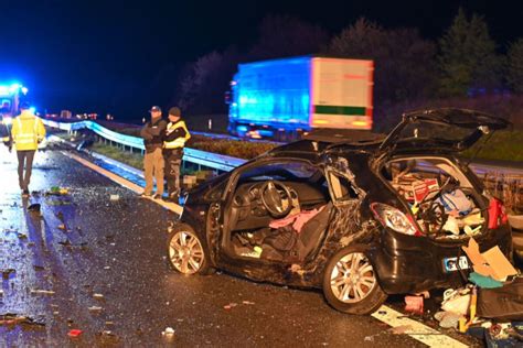 Unfall A4 Tragischer Unfall Auf Der A4 Zwei Tote Nach Frontalem Crash