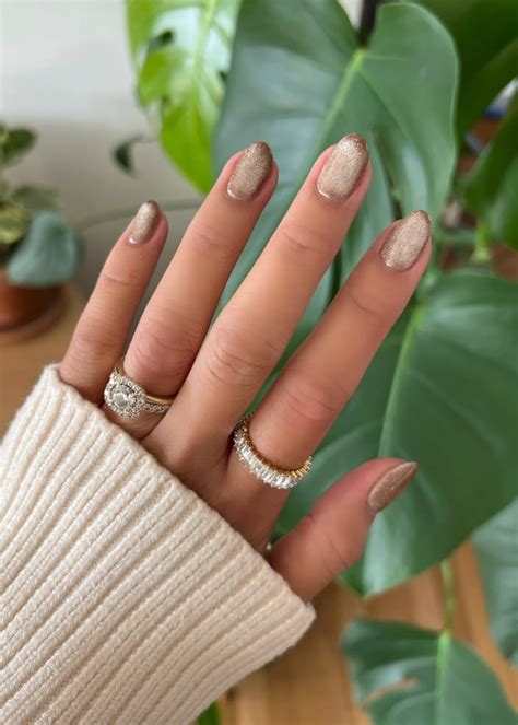 Mengenal Tren Velvet Manicure Yang Cantiknya Tak Terlupakan Portal