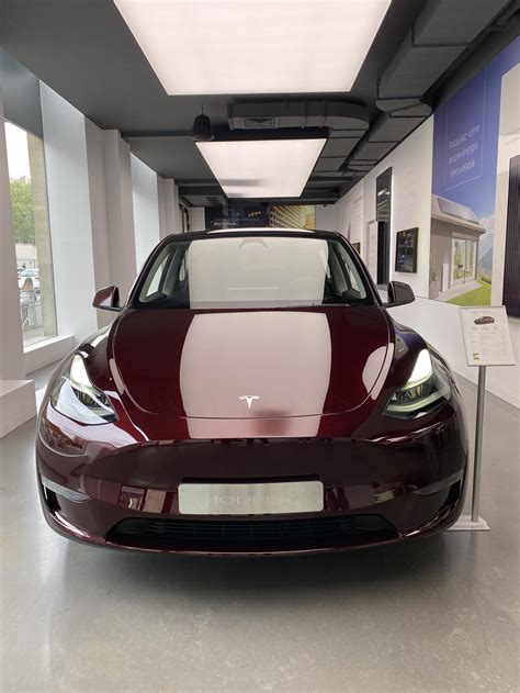 特斯拉Model Y 午夜樱桃红实拍 Model Y社区 易车社区