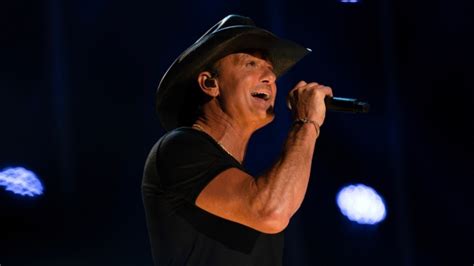 Tim McGraw Celebrates New Album Standing Room Only On GMA 97OKK