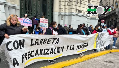 Organizaciones sociales protestaron frente a ministerios porteños