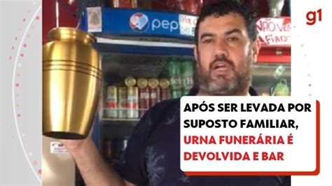 Vídeo Dono de bar em SC conta que urna funerária foi devolvida após