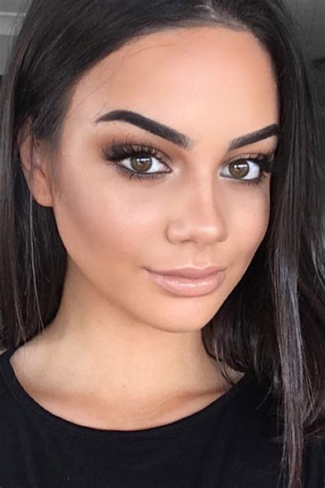 Natural Eye Makeup Ideas For Brown Eyes