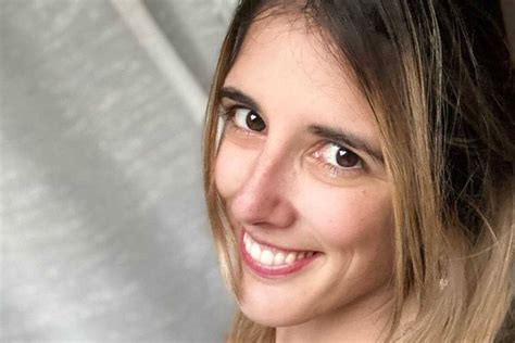 Caschetto Scuro E Occhiali Da Vista Ecco Era Giselda Torresan