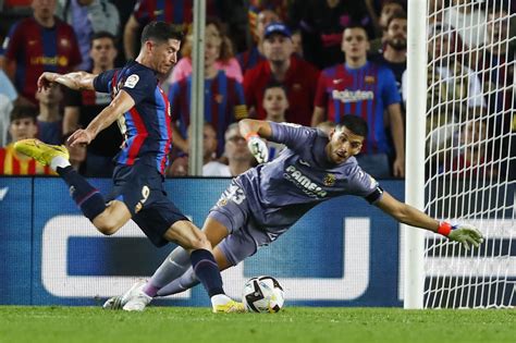 Lewandowski scores twice Barça rebounds from clásico loss AP News
