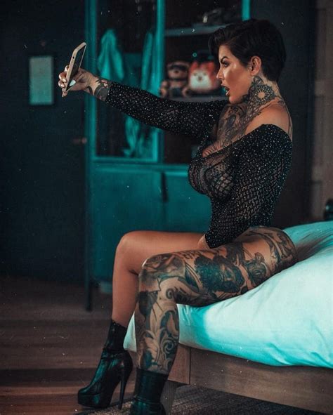 Dona Wildcard Aceptando Los Tatuajes Y Redefiniendo Los Estándares De Belleza En El Mundo De