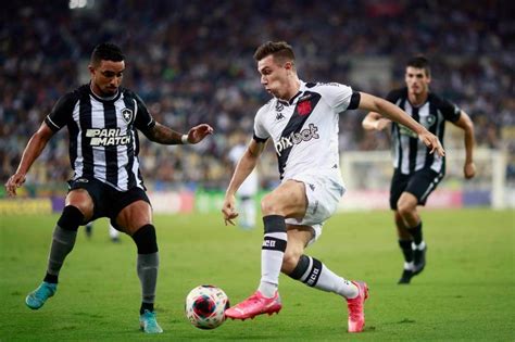 Dia de Vasco Gigante enfrenta o Botafogo às 16h no Nilton Santos