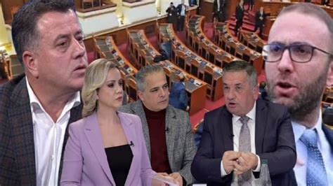 E DREDH BARDHI flak xhaketën në kuvend dhe i bashkohet protestës te