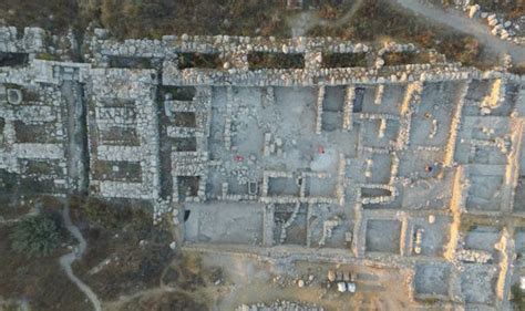 Have Archaeologists Just Unearthed Stunning BIBLICAL PALACE Once Owned