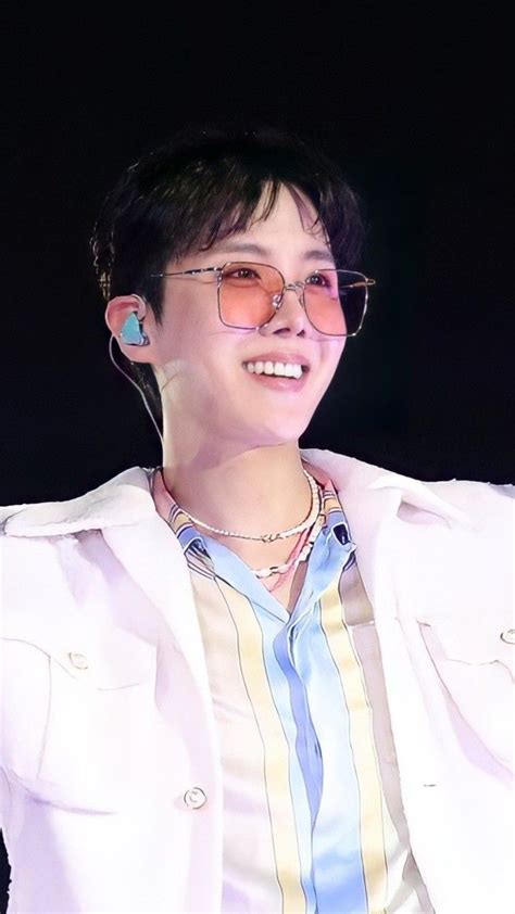 Gwangju Jhope Cute Mnet Asian Music Awards Bts J Hope Bts Group