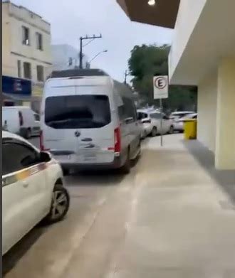 DENÚNCIA TAXISTAS IRREGULARES VOLTAM A ATUAR NO AEROPORTO DE ILHÉUS