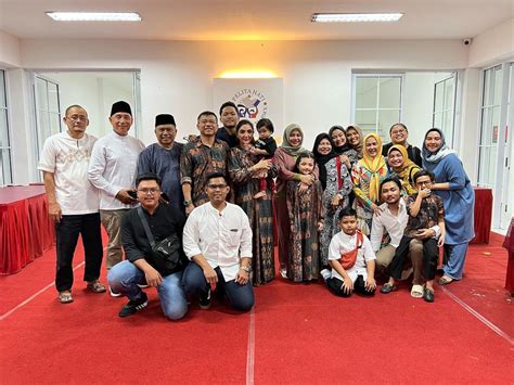 7 Potret Aurel Hermansyah Dan Ashanty Mudik Ke Jember Asyik Nongkrong