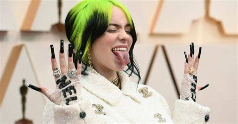 Billie Eilish perdió más de 100 mil seguidores en Instagram luego de