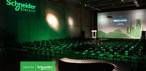 H Schneider Electric παρουσίασε καινοτόμα προϊόντα και ολοκληρωμένες