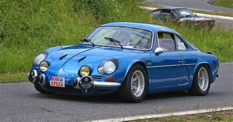 These Are The 10 Prettiest French Cars Ever