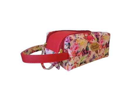 Necessaire Abertura Total em tecido e sintético